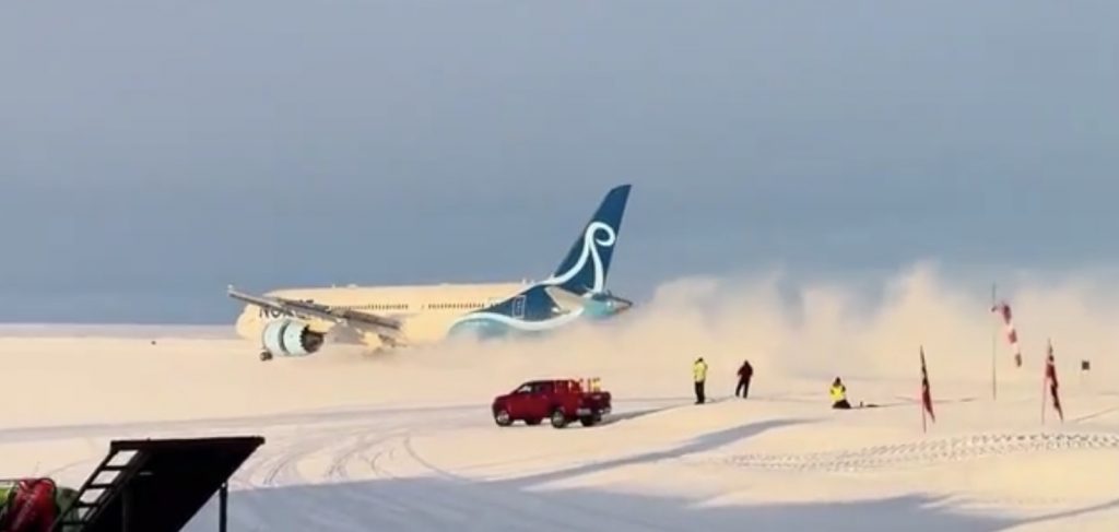 Boeing 787 Dreamliner makes landing in Antarctica – Maravi Express ...