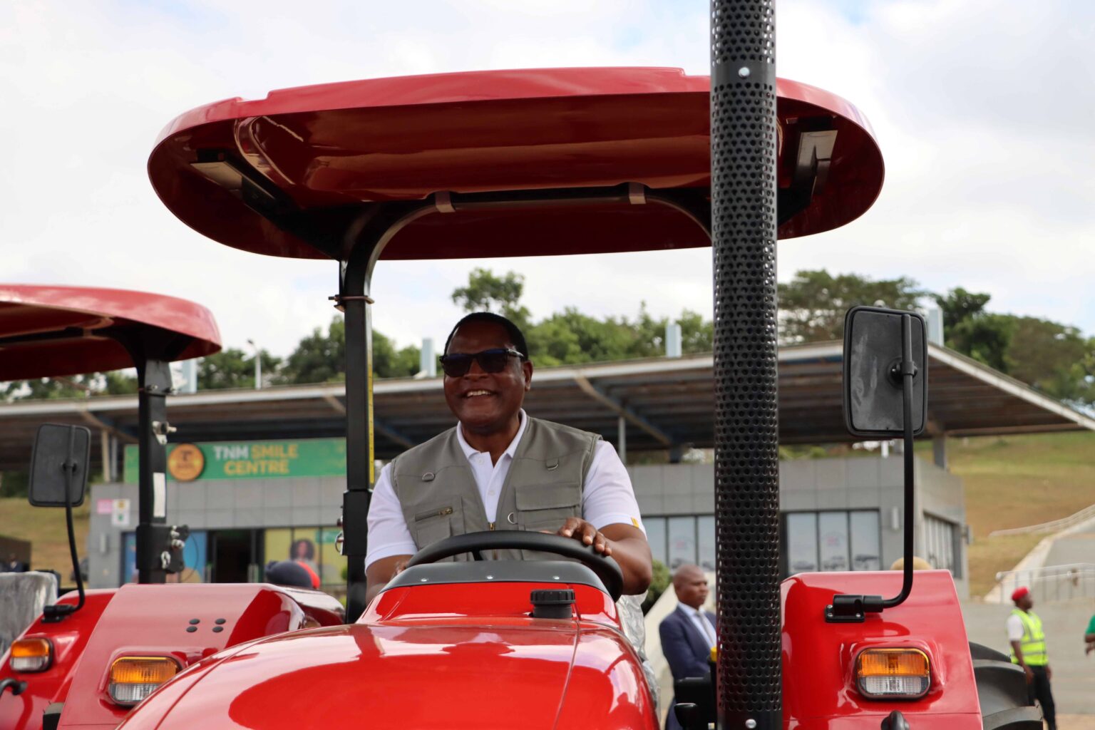 Chakwera commends PMI and Pyxus Malawi for their efforts in making ...